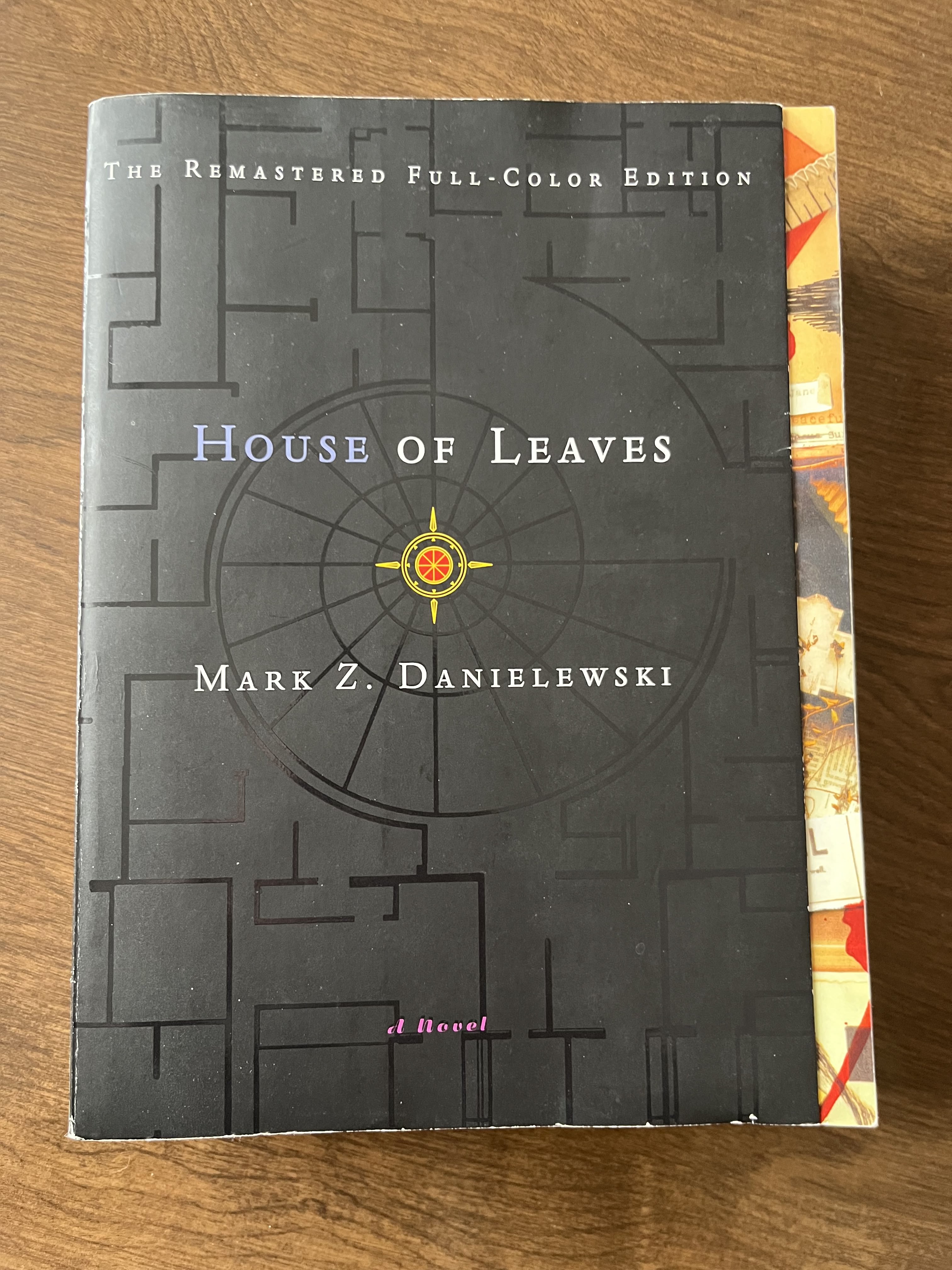 House of Leaves – The Haunting of Lit House